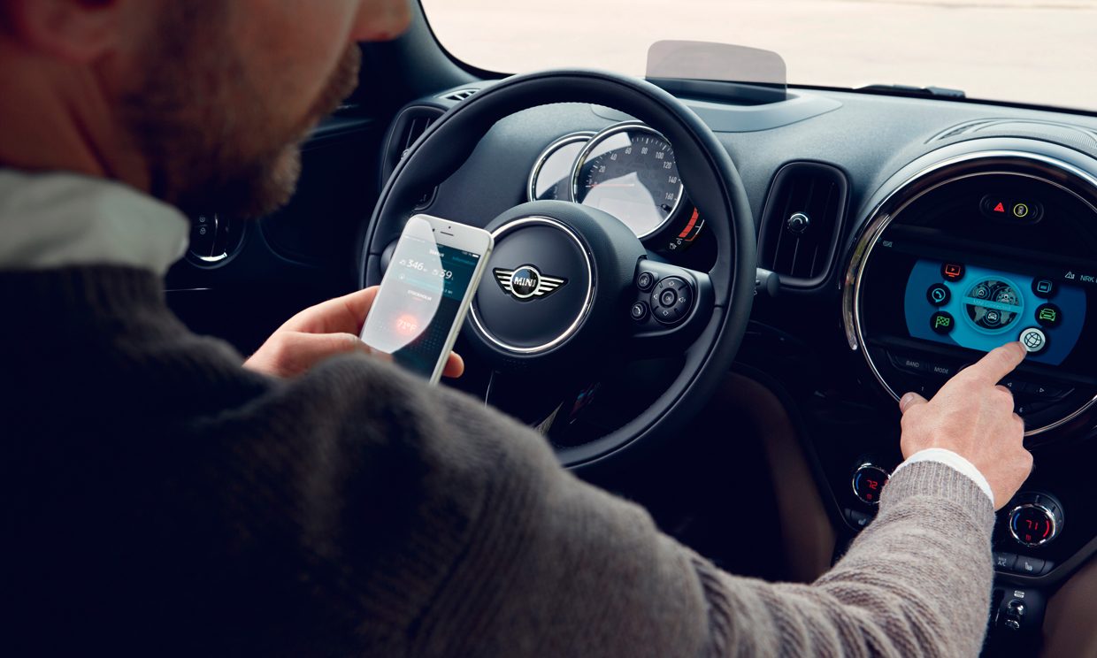 MINI Connected - Navigation & Technology System | MINI USA
